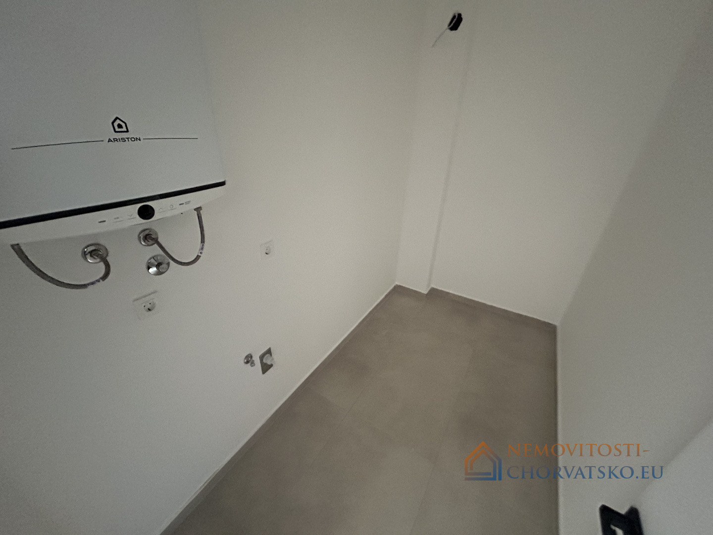 Prodej bytu 1+kk a garsoniéry, 103 m², Chorvatsko, Tribunj ...